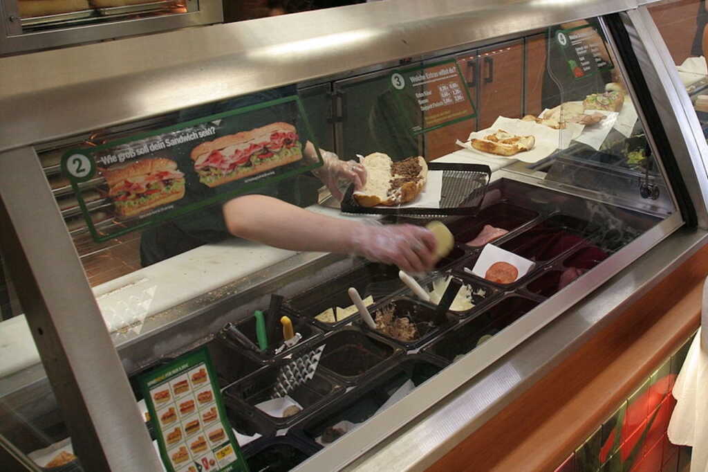Subway’s Competitive Strategy & Growth Strategies - Panmore